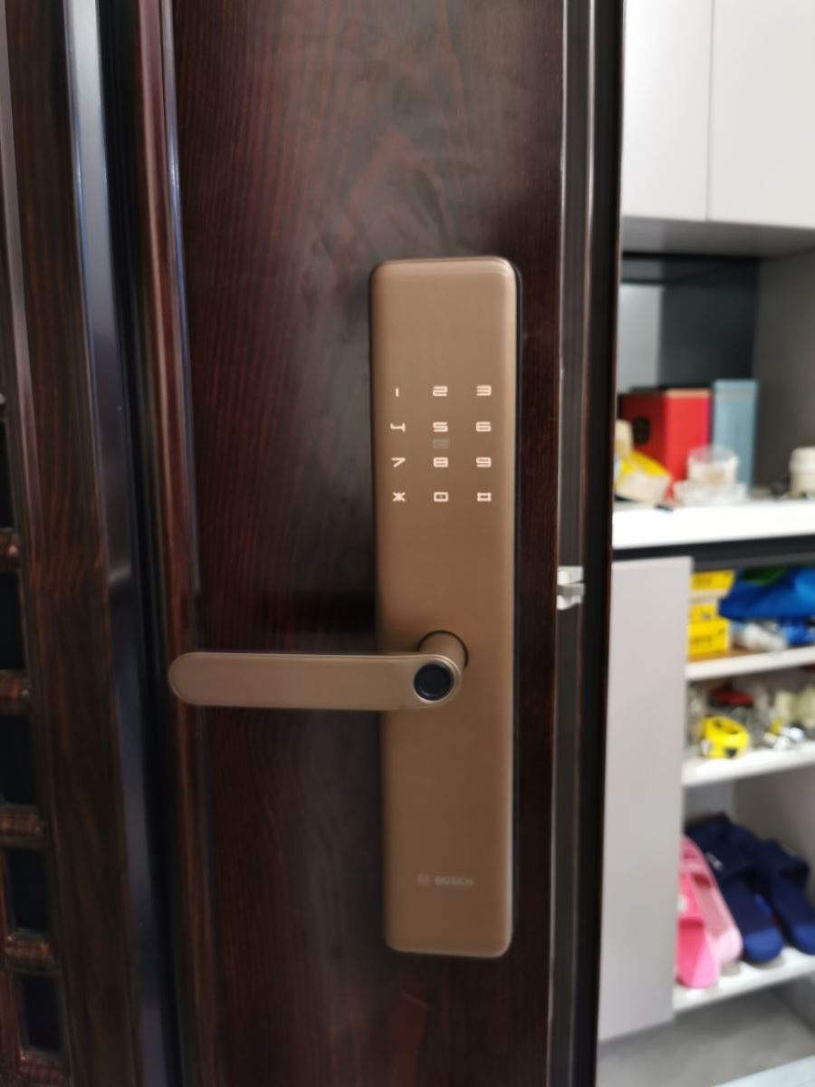 Khóa cửa vân tay Bosch ID40 | VINLOCK